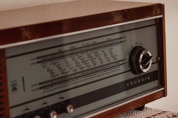 Berita Sejarah Hari Radio Nasional Terbaru Hari Ini - Bobo