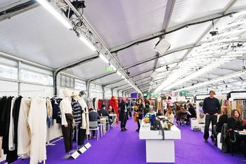 Berita Paris Trade Show 2023 Terbaru Hari Ini - Grid.ID