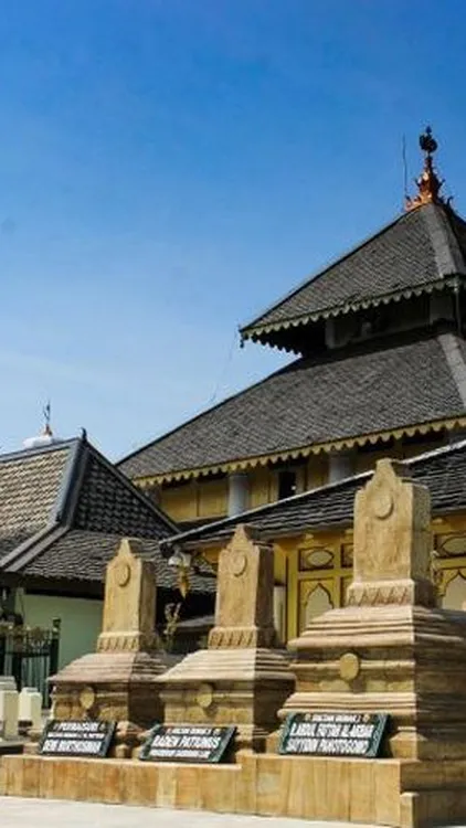 Faktor Utama yang Menjadi Penyebab Kemunduran Kerajaan Demak adalah Apa?