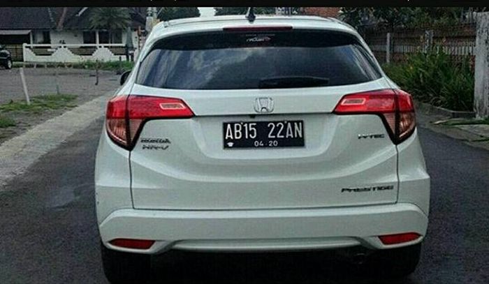 Dari Umpatan hingga Bikin Ngakak, Cek nih 10 Pelat Mobil Cantik yang ...