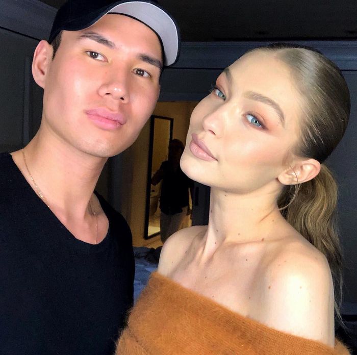 Intip yuk, Cantiknya Agnez Mo Dirias Makeup Artist Gigi Hadid ...
