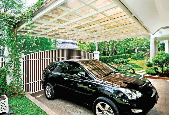 Fungsi Atap Carport : Mempercantik Tampilan dan Meneduhkan Rumah - iDEA