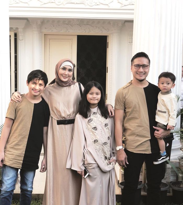 Sang Ayah Alami Kecelakaan, Arie Untung Anggap Liburan Tak Seseru Biasanya