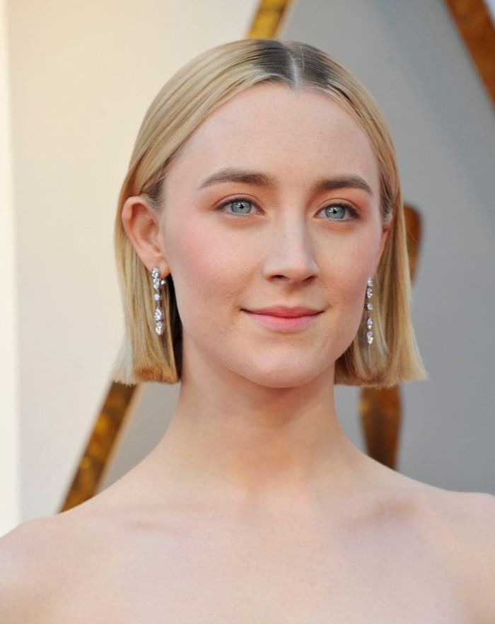 8 Seleb Hollywood yang Tampil Kece dengan Gaya Rambut '90s Bob - Semua ...