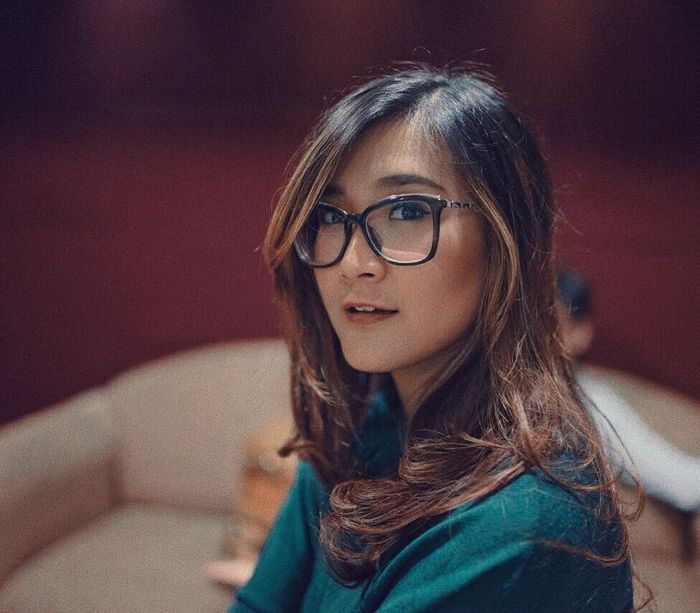 Jarang Tersorot, Mantan Penyanyi Cilik ini Akan Menikah dengan Anggota ...