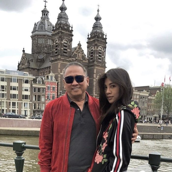 Jarang Terekspos, Intip Penampilan Adinda Bakrie, Keponakan Aburizal Bakrie yang Modis Banget!