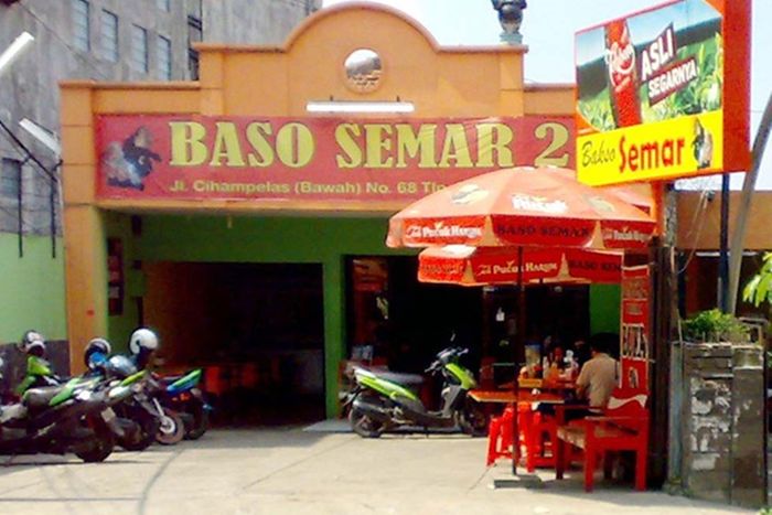 Spesial Tulang Rusuk, Sajian Lezat Bakso Penangkal Hawa Dingin Bandung ...