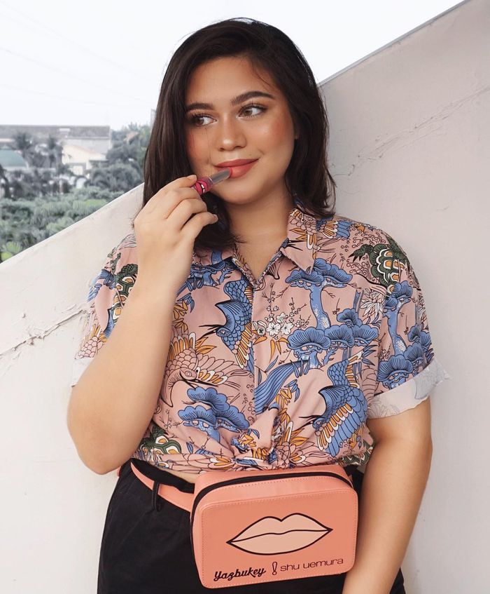 Summer OOTD ala Sarah Ayu, Cocok untuk Berlibur ke Pantai nih!