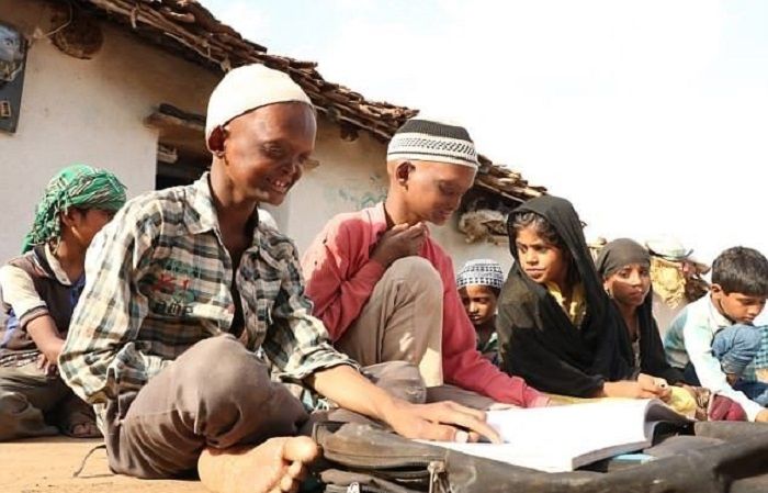 Dulu Dikucilkan dan Dijuluki Anak Setan, Kini Hidupnya Sudah Berubah ... Dulu Dikucilkan dan Dijuluki Anak Setan, Kini Hidupnya Sudah Berubah ...