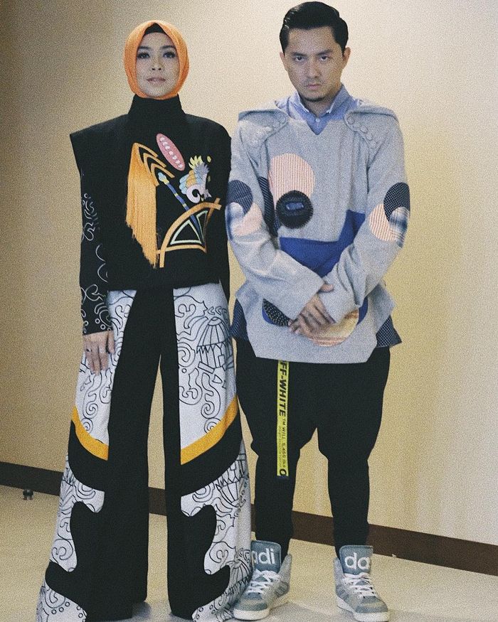 Intip 3 Penampilan Artsy ala Istri Omesh, Dian Ayu Lestari yuk!