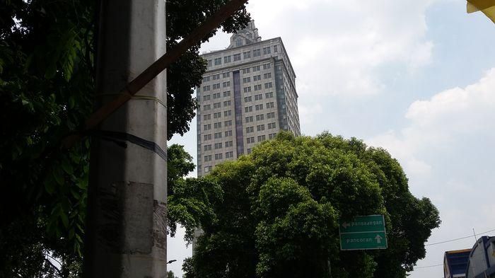 Menara Saidah Miring? Begini Fakta Terakhir Kondisi Bangunan Milik ...