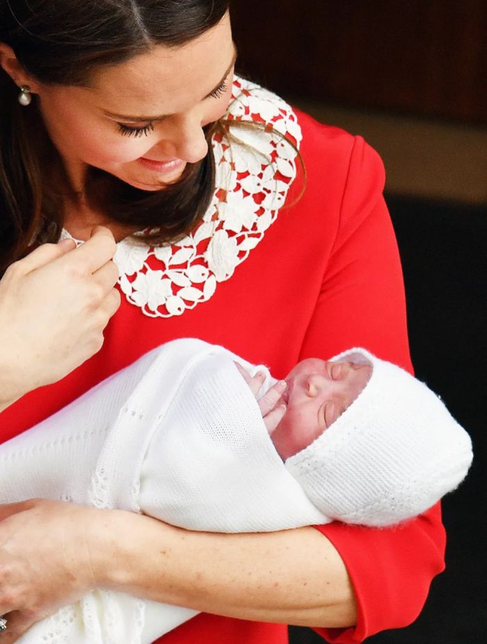 Genap 3 Bulan, Yuk Intip Deretan Foto Pangeran Louis Sejak Lahir - Nova