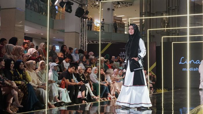 Lina Sukijo Hadirkan Busana Modest Sporty untuk Menyambut Asian Games di Panggung Jakarta Modest ...