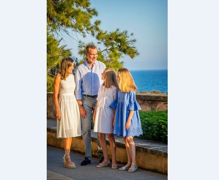 10 Foto Liburan Keluarga Inti Kerajaan Spanyol. Manis Banget! - Semua ...