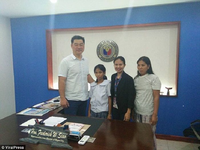 Gadis Ini Mengalami Kembar Parasit, Anggota Tubuh Saudaranya Menempel ...