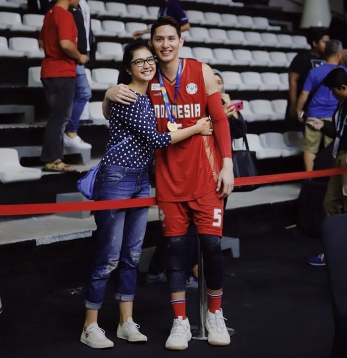 Atlet Basket Nasional, Begini Tampilan Sporty Pacar Mikha Tambayong - Nova