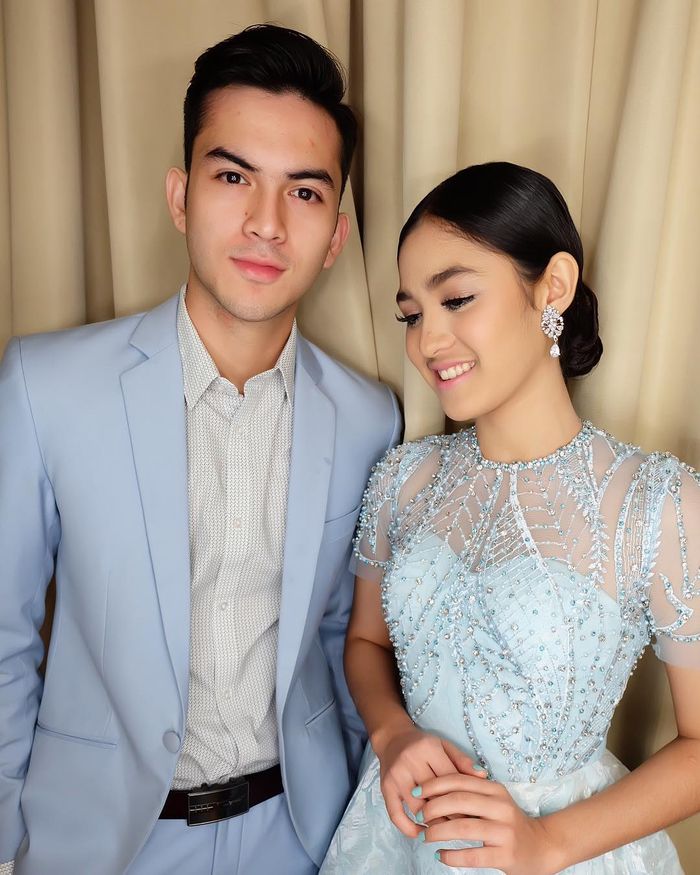 Cut Syifa Kenakan Dress ala Princess Saat Tampil Bersama Rizky Nazar, Serasi Banget!