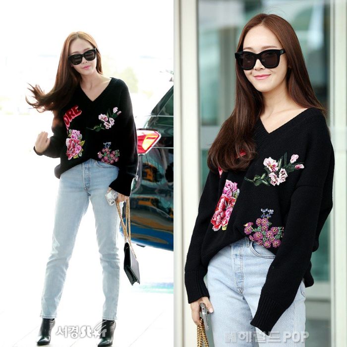 Gaya Edgy ala Jessica Jung dengan Floral Printed Sweater di Bawah Harga ...