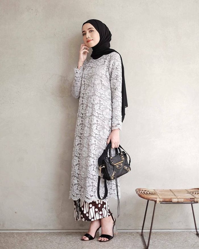 Simak, Ini Rekomendasi Tunik Brokat Hijabers Cocok Jadi Outfit ...