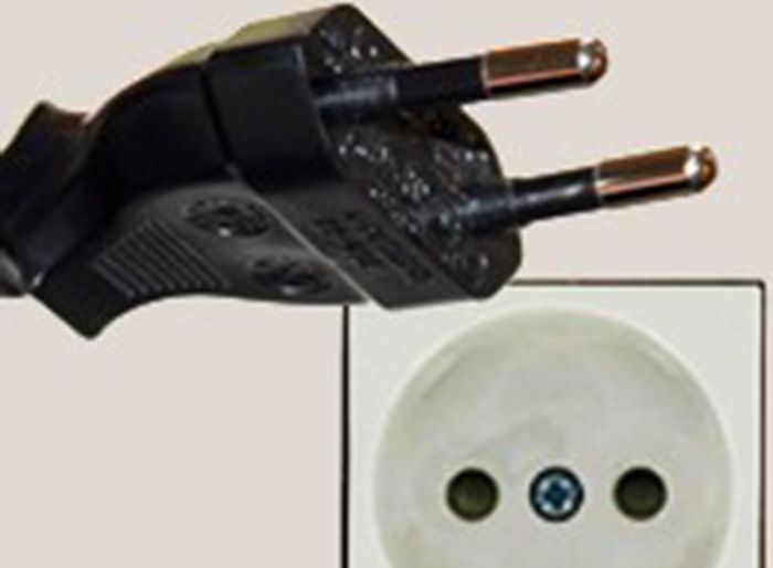 Yuk Kenali 12 Tipe Colokan Listrik di Dunia, Penting Saat Traveling ...