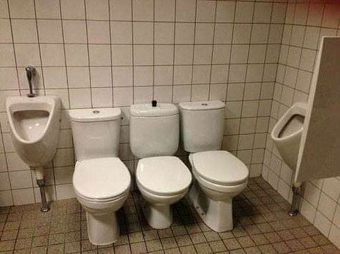 8 Desain Toilet Paling Aneh Ini Bikin Kita Tak Ingin Masuk, Berani ...
