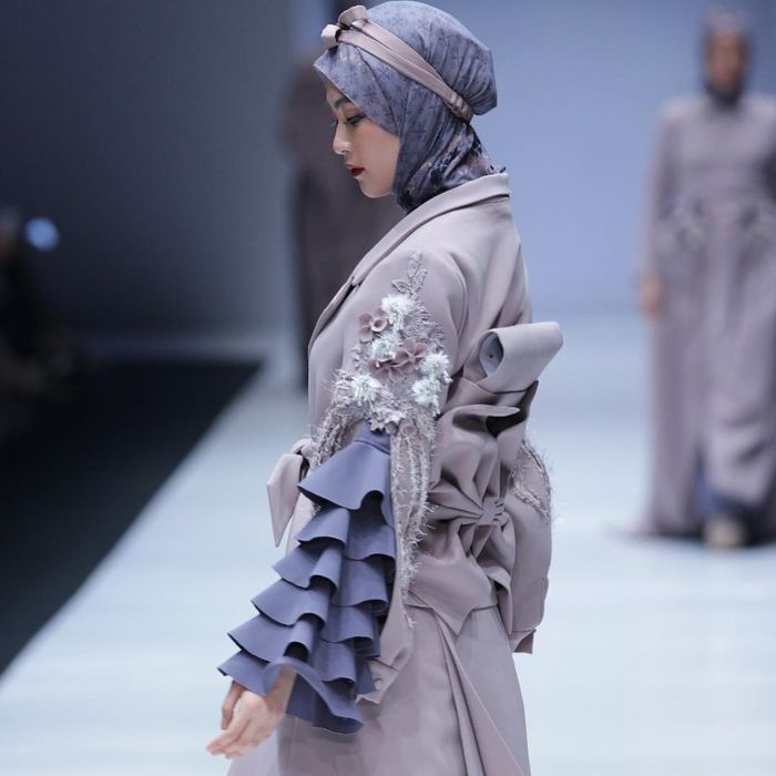 Jakarta Fashion Week 2019: Desainer Ria Miranda Hadirkan Koleksi Busana ... Jakarta Fashion Week 2019: Desainer Ria Miranda Hadirkan Koleksi Busana ...
