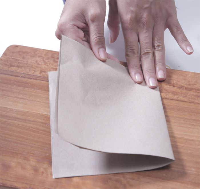 Cara Membungkus Makanan Dengan Kertas Nasi Supaya Hasilnya Rapi dan ... Cara Membungkus Makanan Dengan Kertas Nasi Supaya Hasilnya Rapi dan ...
