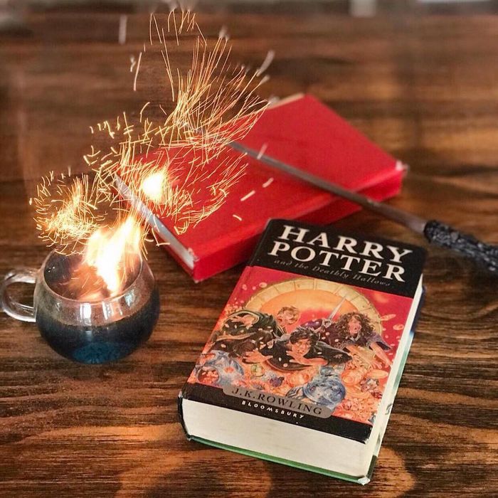 Kafe Bertema Harry Potter Ini Membuat Pengunjung Serasa di Hogwarts - Bobo