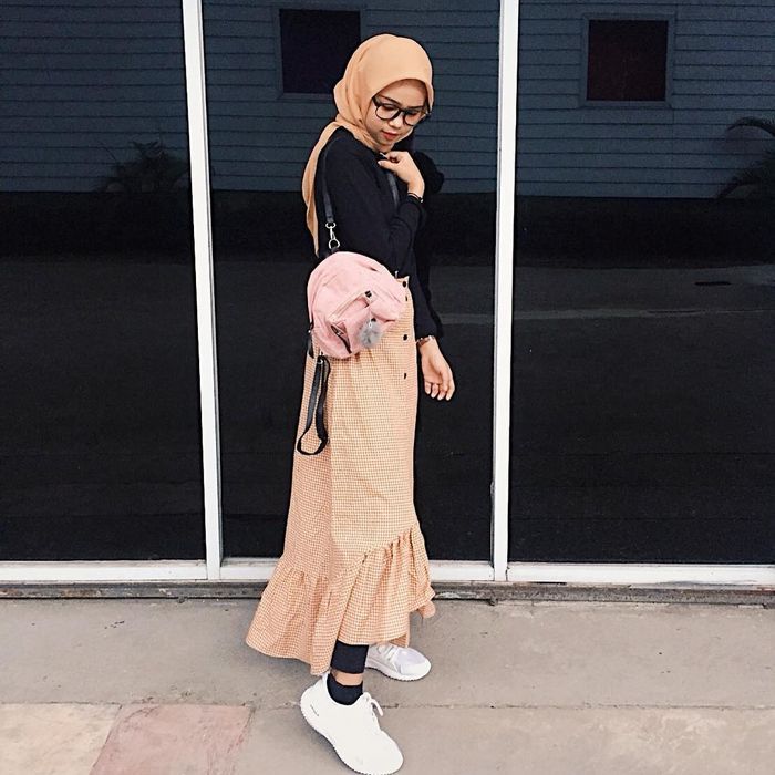 3 Rekomendasi Rok Hijab Kekinian yang Bikin Tampilanmu Makin Modis ...