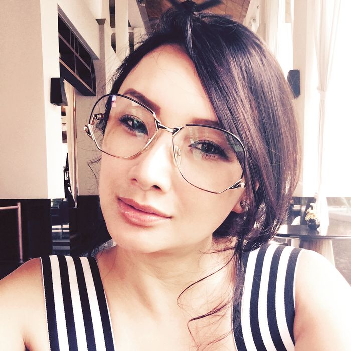 Masih Tetap Mempesona Meski Usia Sudah Kepala 4, Ini Rahasia Cantik dan ... Masih Tetap Mempesona Meski Usia Sudah Kepala 4, Ini Rahasia Cantik dan ...