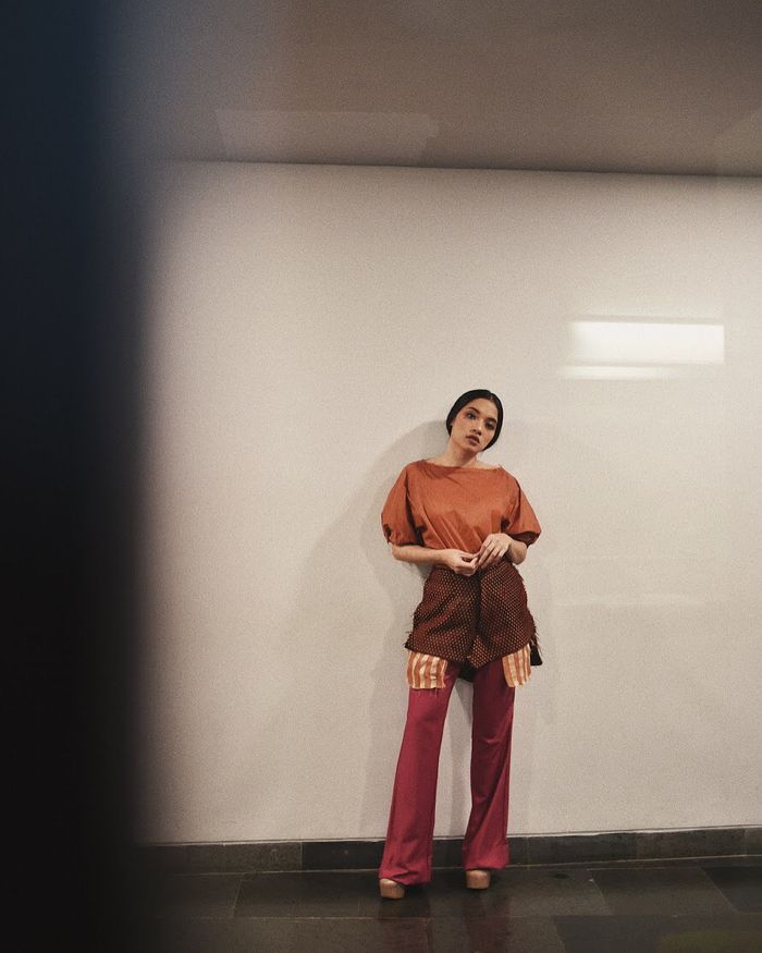 8 Gaya Trendy Cantika Abigail, Putri Penyanyi Jean Pattikawa - Semua ...