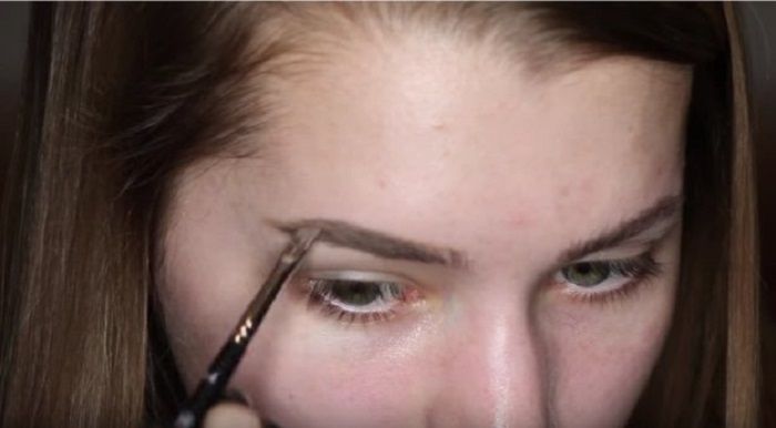 Tutorial Alis Tebal Natural Seperti Disulam ala Jessica Iskandar - Stylo