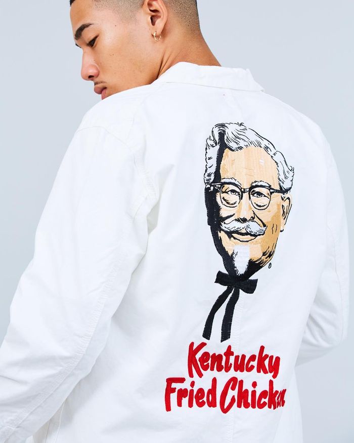 Rambah Dunia Fashion, KFC Rilis Streetwear Hasil Collab dengan NIGO - Hai