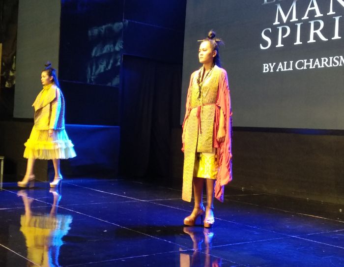 Koleksi Terbaru Ali Charisma Bertajuk Earth Man Spirit di Jogja Fashion ...