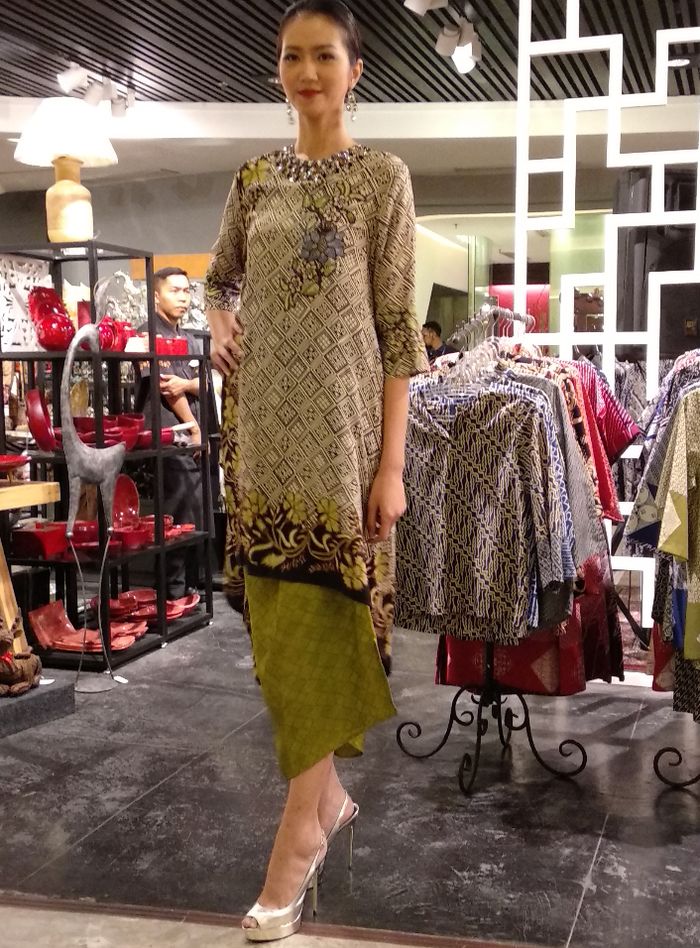 Batik Danar Hadi Hadirkan Koleksi Terbaru Untuk Akhir Tahun Bertajuk Pesona Nitik Cinde - Stylo