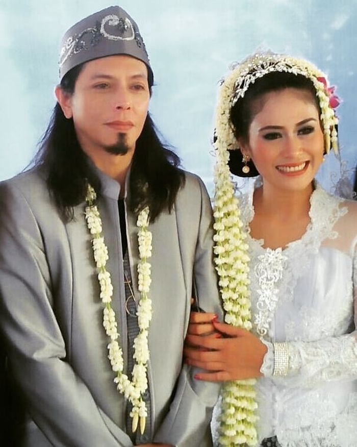 Jarang Terekspos, Ini Pesona Istri Muda Ovy /rif Mantan Suami Titi DJ ...