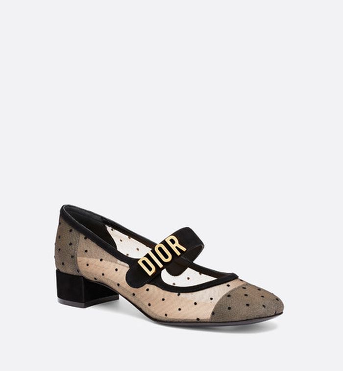 Tampil di Mata Najwa, Menantu Jokowi Selvi Ananda Pakai Sepatu Branded ...