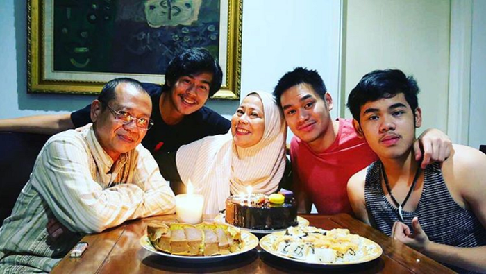 11 Tahun Tak Terekspos, Ini Sosok Suami Kedua Dewi Yull Usai Cerai ... 11 Tahun Tak Terekspos, Ini Sosok Suami Kedua Dewi Yull Usai Cerai ...