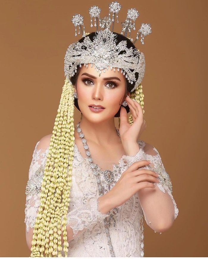 HOTMAN PARIS Ulik Prostitusi Gadis Uzbekistan Datang Jual Diri ke Indo ...