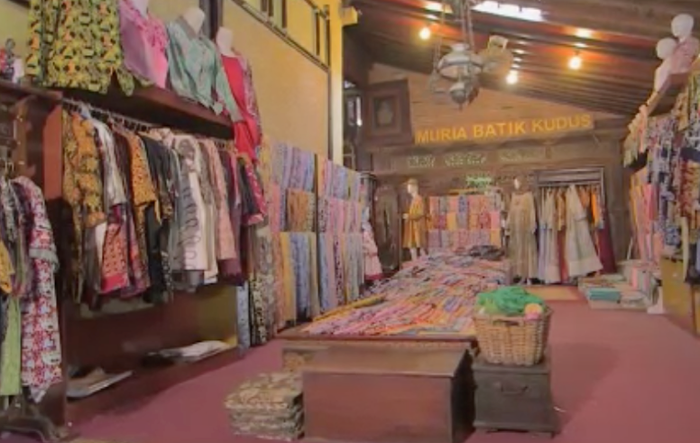 Usaha Yuli Astuti Menyelamatkan Batik Warisan Budaya Kudus - National ...