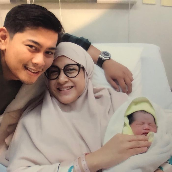 Selamat! Nina Zatulini Telah Melahirkan Anak Keduanya, Ini Nama dan Sosok Imut Bayinya! - Nakita