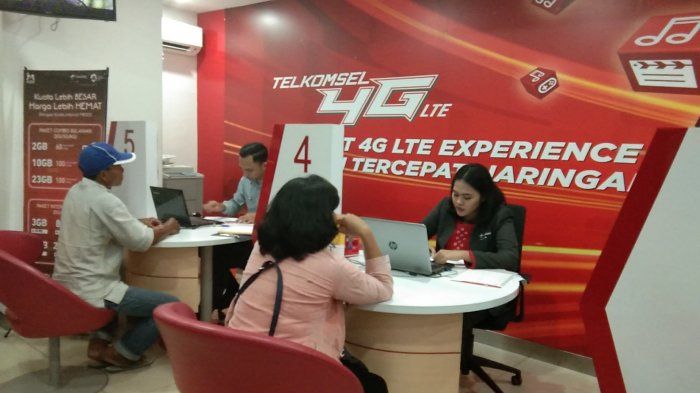 Nih! Jam Operasional CS Telkomsel, Indosat, dan XL Selama PPKM Darurat ...