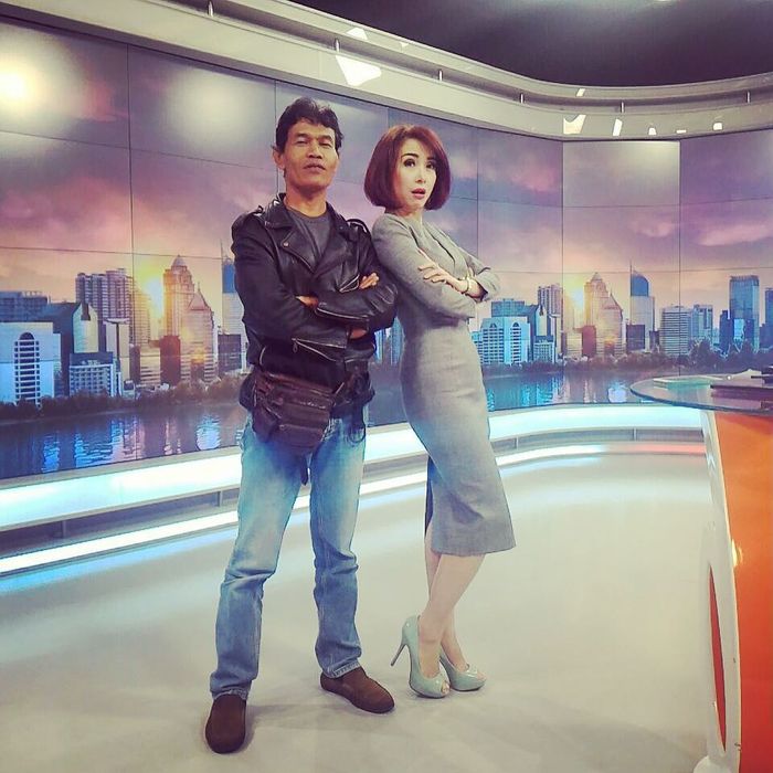 Gaya Dress Seksi Retno Pinasti Moderator Debat Capres Putaran Keempat ...