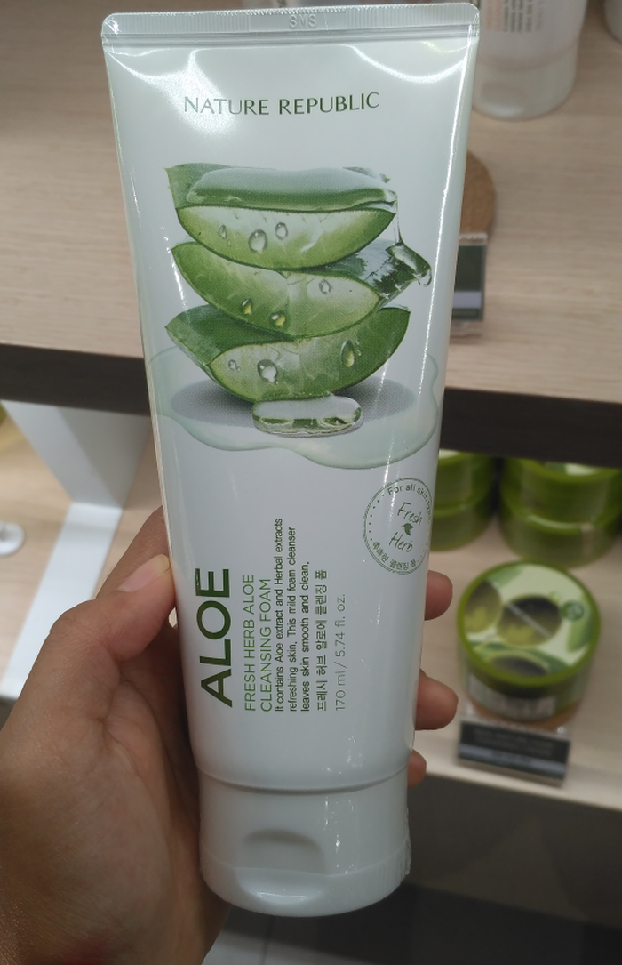 Wajah Makin Bersinar dengan 4 Sabun Cuci Muka Nature Republic Ini ...