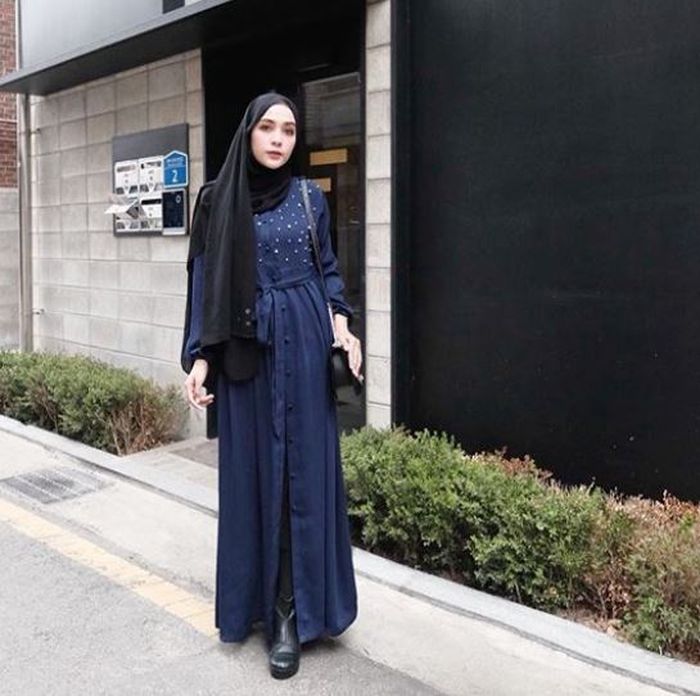 Tampil Santun dan Modern dengan Gaya Hijab Kekinian ala Selebgram ...