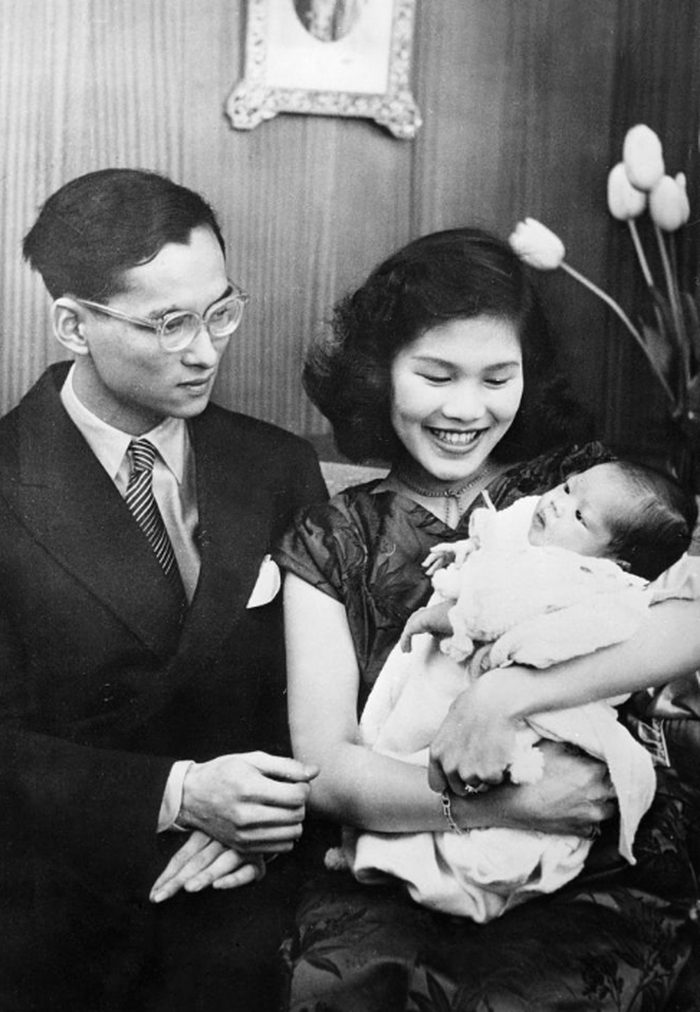 Kehidupan Anak-anak Kerajaan yang Diabadikan dalam Potret Kuno ...