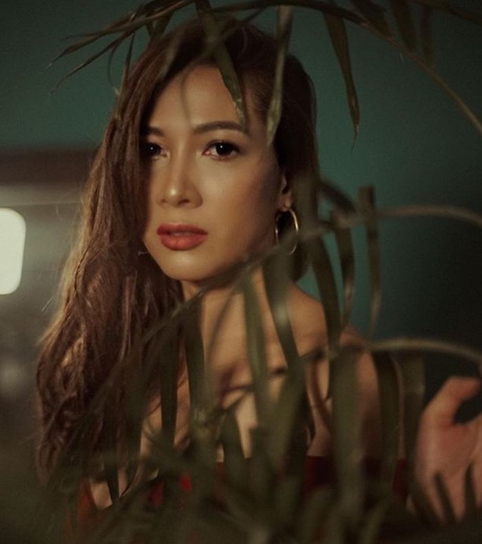 Dulunya Ratu Ftv, Intip Gaya Seksi Andrea Dian dengan Dress Belahan ...