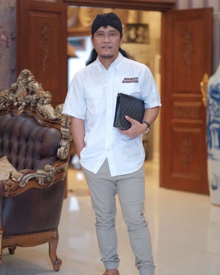 5 Fakta Gus Miftah, Pendakwah yang Membantu Deddy Corbuzier Mualaf ... 5 Fakta Gus Miftah, Pendakwah yang Membantu Deddy Corbuzier Mualaf ...