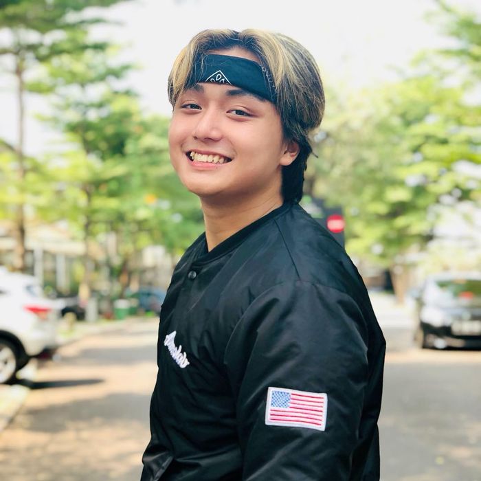 10 Potret Leon Dozan, Anak Willy Dozan yang Ternyata Fans BIGBANG ...