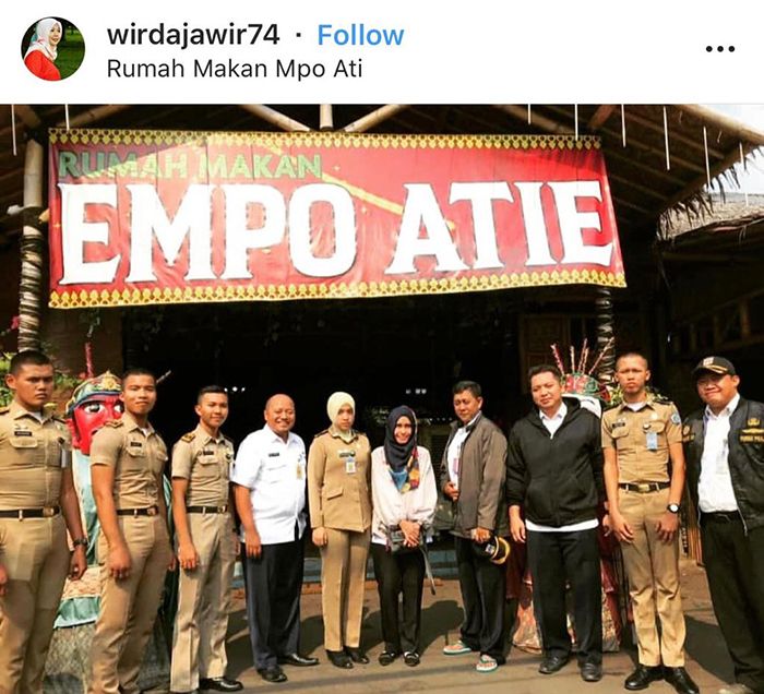 Tak Laku di TV, Mpok Atiek Ternyata Buka Warung Makan Khas Betawi demi ...